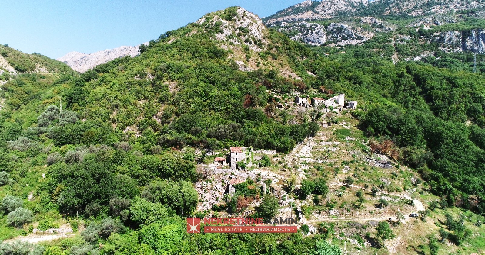 Staro budvansko selo sa preko 15 ruševina i 18000m2 zemlje, Budva ...