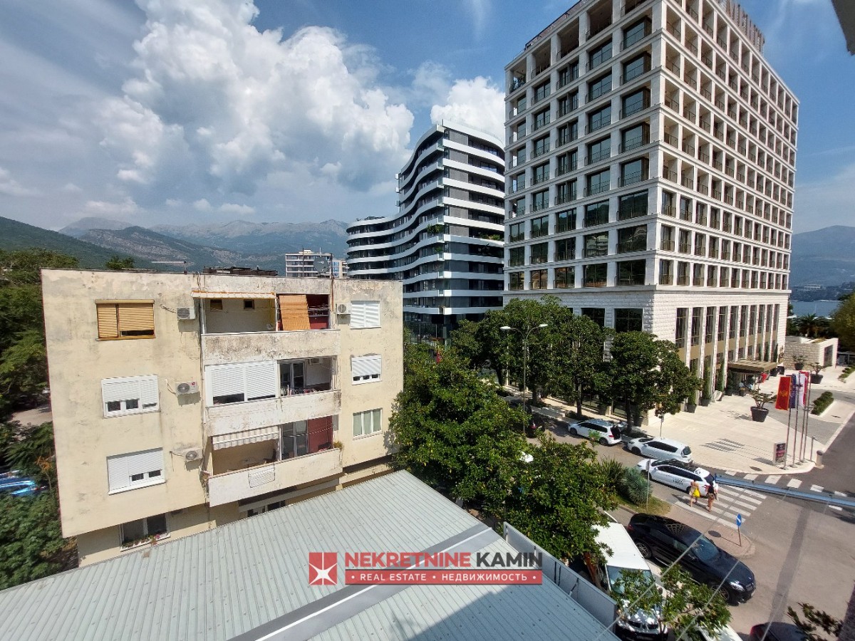 One bedroom apartment in very center of Budva near Old town | Real ...